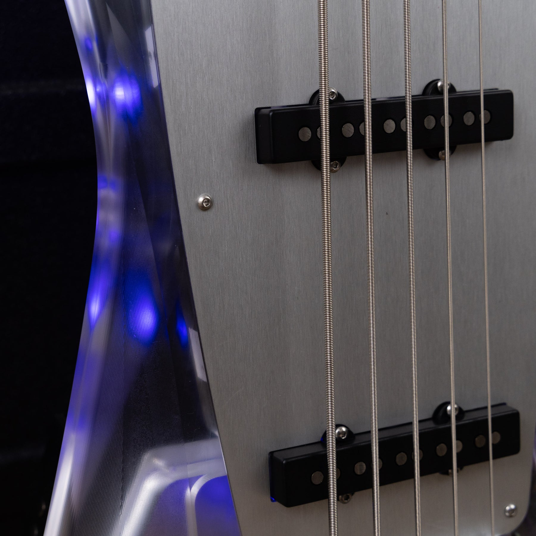 HopeMaker Bass 5 SST – Rudder Guitars 4 Me